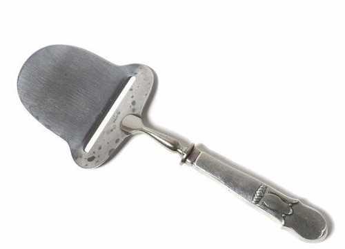 Нож-лопатка для сыра с серебряной ручкой. Дания