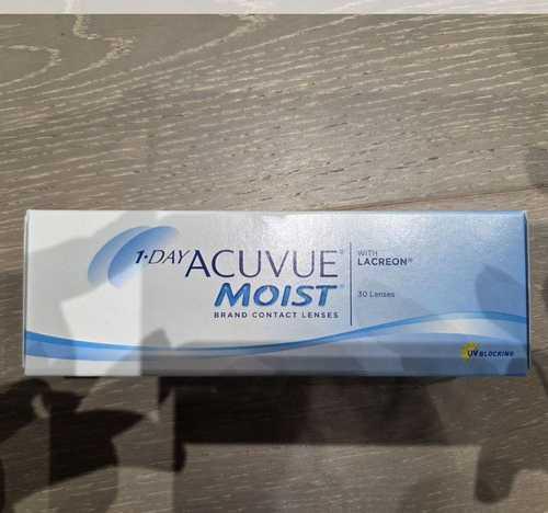 Линзы acuvue Moist  0.50