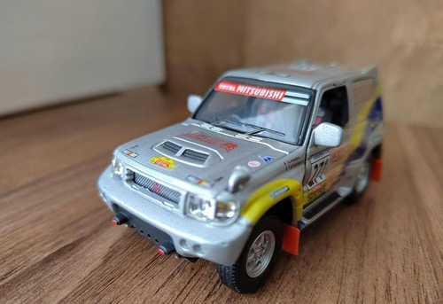 Mitsubishi pajero WRC cararama 1/43