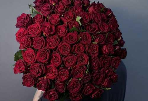 Красные розы свежие стойкие букеты от 15 роз