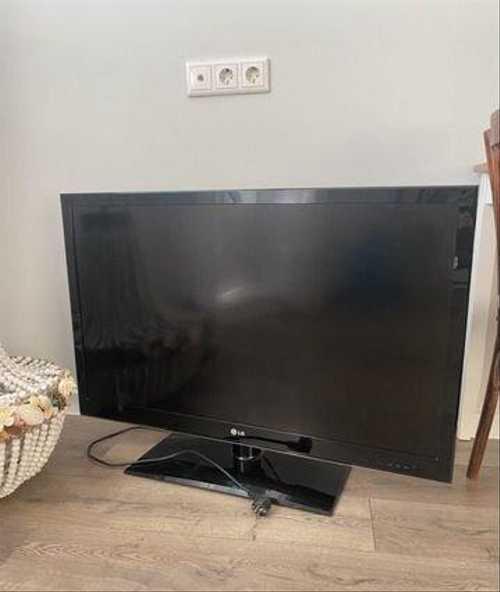 Продам телевизор LG 42lv3500