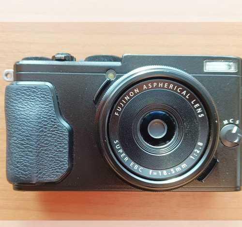 Fujifilm X70