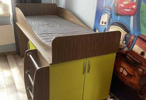 Детская кровать и стол