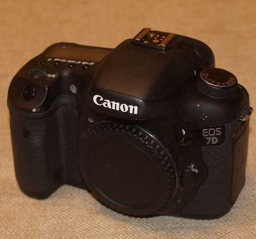 Canon EOS 7D Body 13100 кадров без вспышки