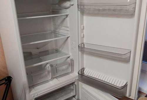 Холодильник 195 л + 104 л (морозильная камера)