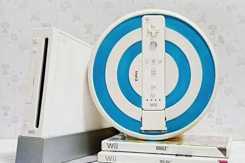 Nintendo Wii (RVL- 001 EUR) Белая + 2 игры