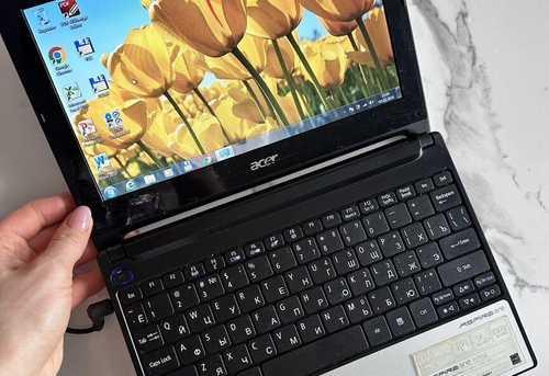 Нетбук Acer Aspire One белый D-255E