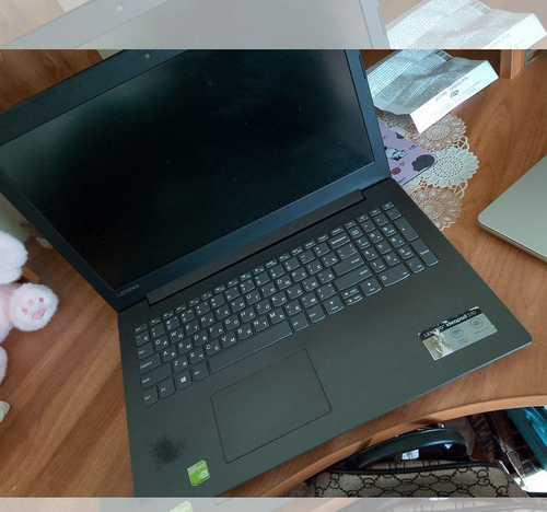 Продаю ноутбук lenova IdeaPad 330