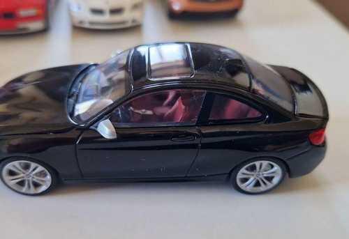 Модель 1:43 BMW 2 Series. Minichamps