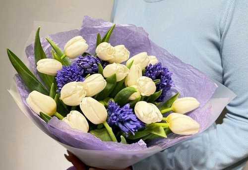 Букет белые тюльпаны и гиацинты
