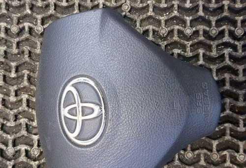 Подушка безопасности водителя Toyota Corolla Verso