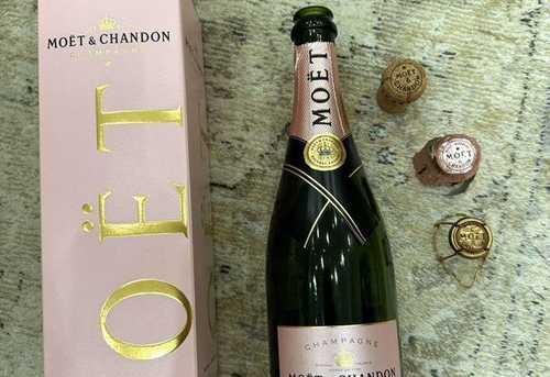 Шампанское бутылка Moet&Chandon