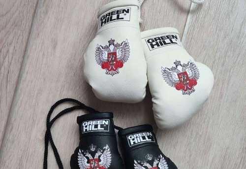 Сувенирные боксерские перчатки Green Hill