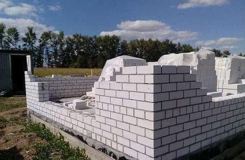 Кирпич силикатный борский полнотелый белого цвета