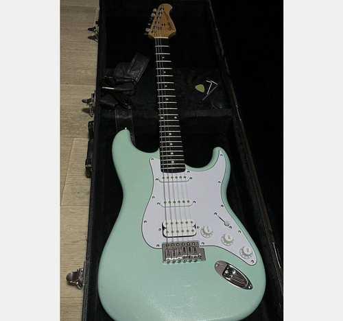 Fender stratocaster HSS Japan (Custom)