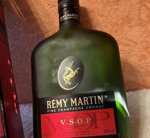 Remy Martin (бутылка с коробкой); Jack Daniels