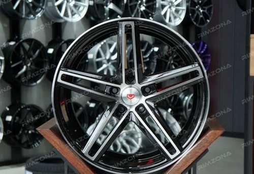 Литой диск в стиле vossen R17 4x100