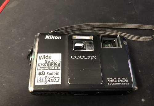 Nikon Coolpix S1000pj с проектором
