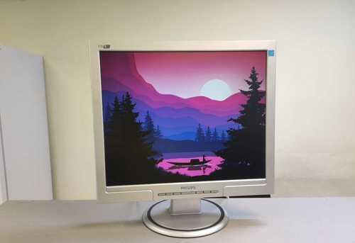 Монитор Philips 17" HD VGA