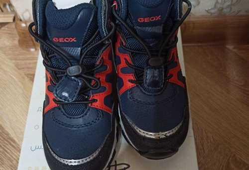 Обувь, ботинки осенние для мальчика 28 размер geox