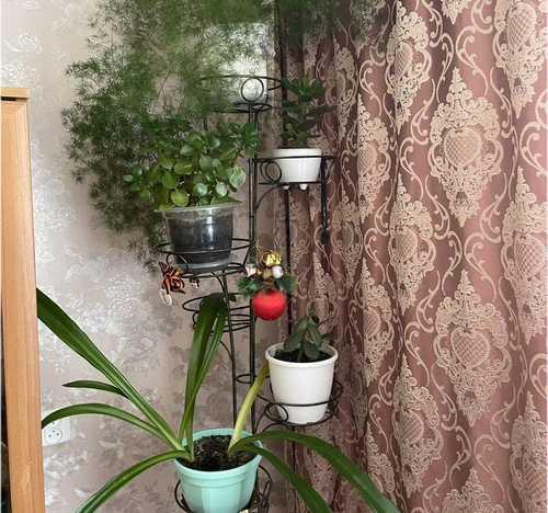 Подставка для цветов металлическая