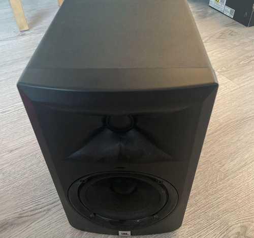 Студийный монитор JBL MK1