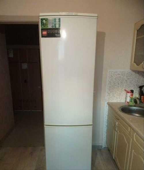 Стиральная машина и холодильник бу