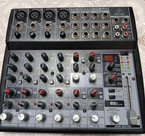 Микшерный пульт behringer xenyx 1202FX