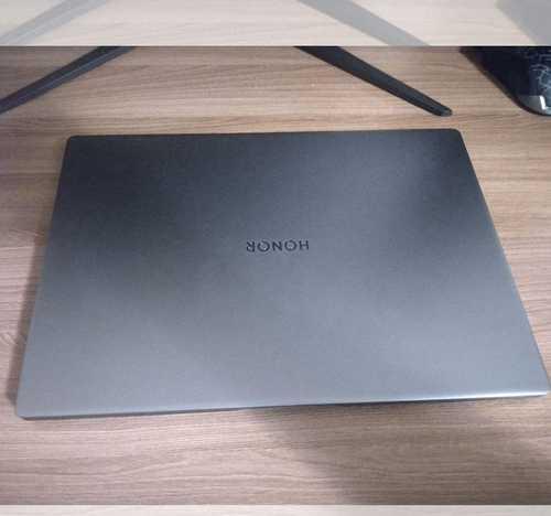 Продам ноутбук honor magicbook X16