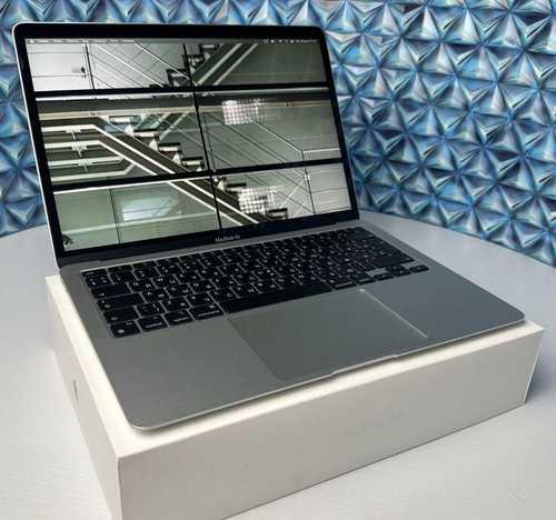 MacBook Air 13 2020 M1 256Gb (55 циклов, гарантия)