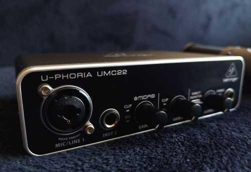 Микрофон и звукавая карта Behringer umc22 akg p120