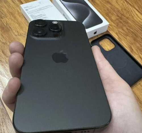 iPhone 15 Pro, 256 ГБ