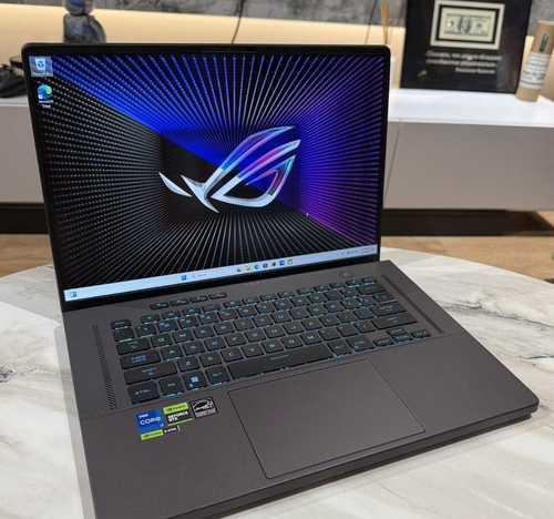 Asus Zephyrus G16 i7-13620/RTX 4060