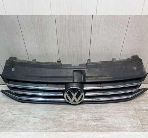 Решетка радиатора Volkswagen Polo 5 SED