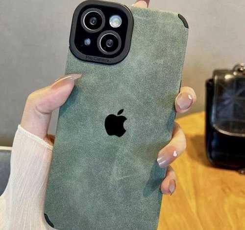 Чехол на iPhone 14