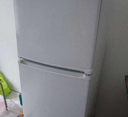 Холодильник бу Бирюса 153