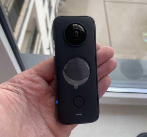 Insta360 One x2 (с селфи-палкой и рамкой)