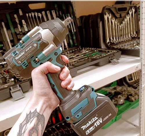 Гайковерт Makita ударный бесщеточный 700Нм