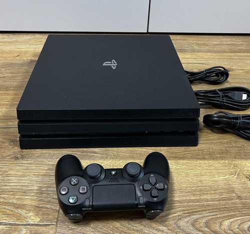 Sony PS4 pro + 2000 игр