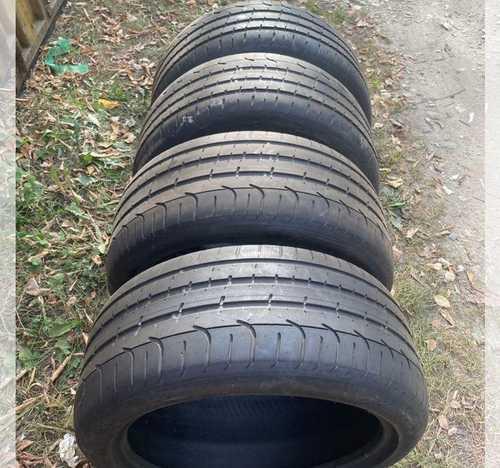 Pirelli P Zero 255/40 R19 100Y