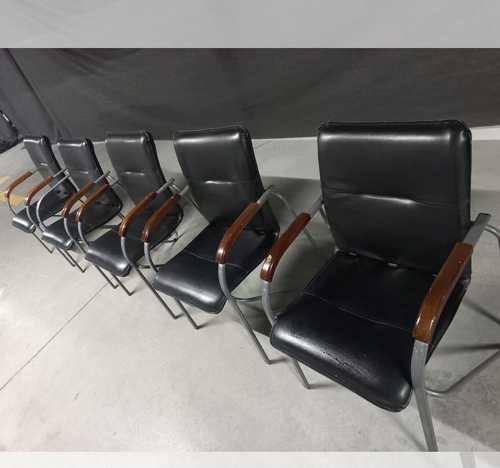 Продам 5 шт стульев Самба