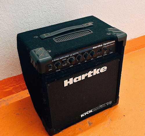 Басовый комбоусилитель Hartke Kickback10 120W