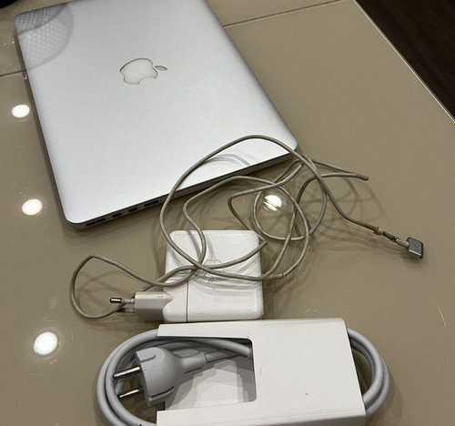 Apple macbook pro retina 13 mid 2024