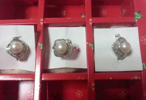 Комплект серебро серьги и кольцо с жемчугом