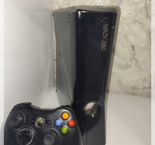 Xbox 360 S(250гб) 44 игры  геймпад