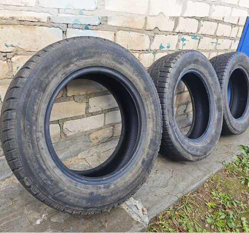 Kumho I'Zen KW31 205/65 R16