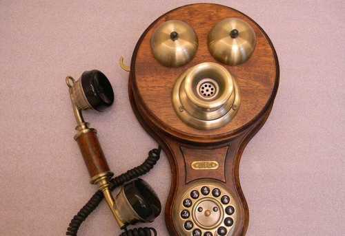 Ретро Телефон с трубкой. Дерево. Винтаж