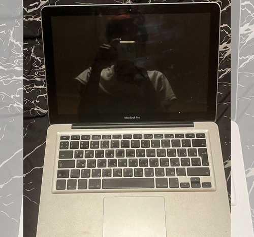 MacBook 13 (2010), 500 ГБ, Core 2 Duo, 2.4 ГГц, RAM 8 ГБ, NVIDIA GeForce 320M