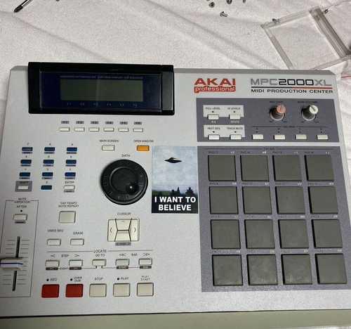 Akai mpc 2000 xl