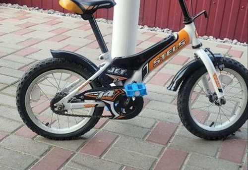 Продаётся детский велосипед 2-4 колесный